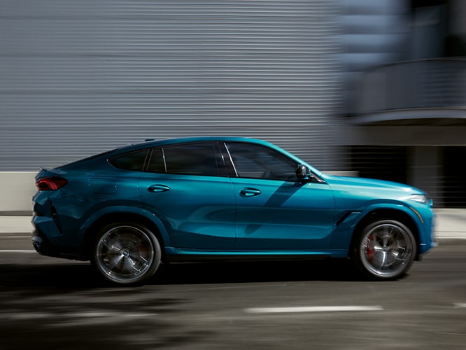 2025 BMW X6 M60i Coupe SUV Features Specs